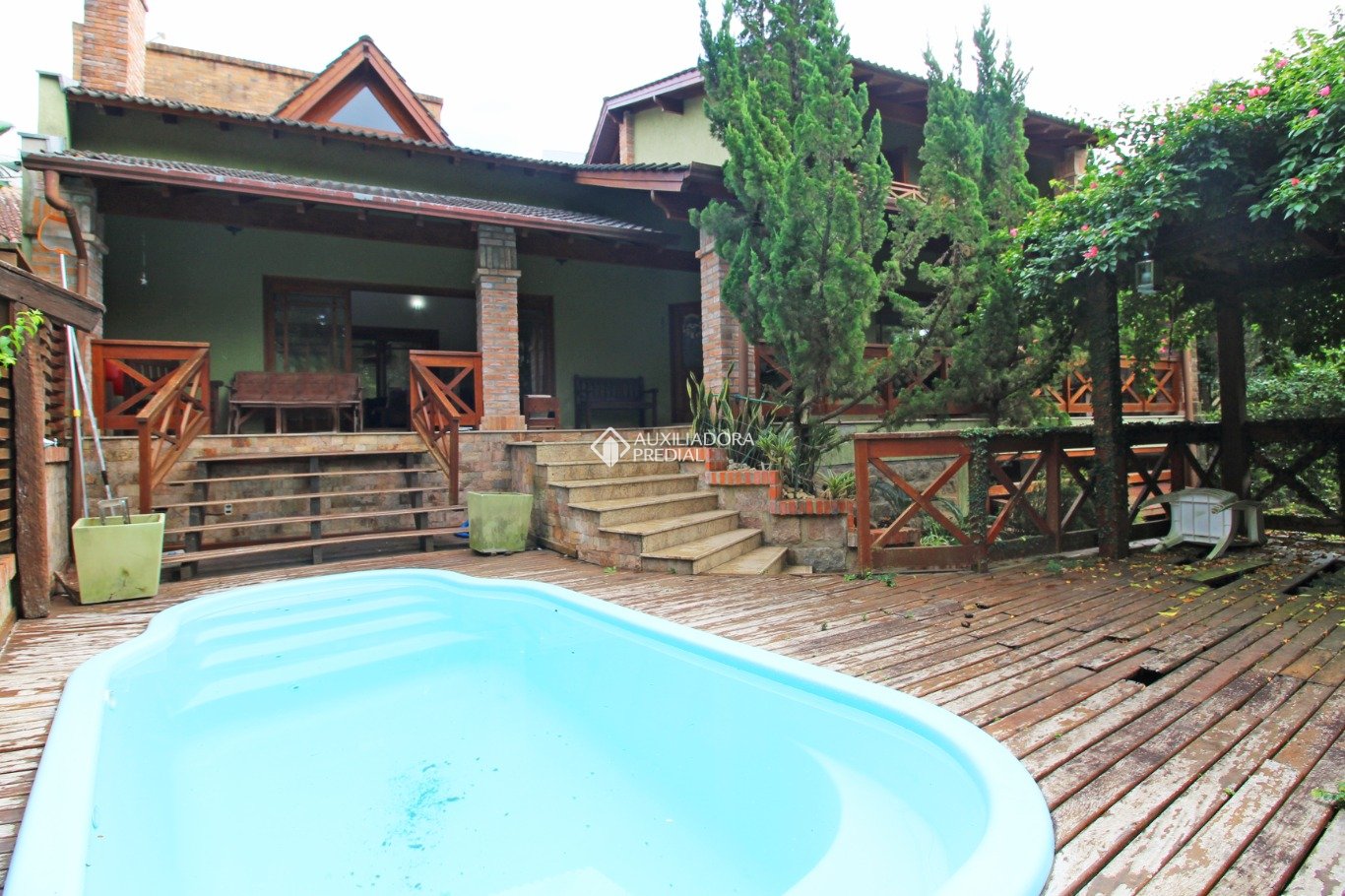 Casa em Condomínio com 4 quartos e 420m² à venda em São Lucas, Viamão.